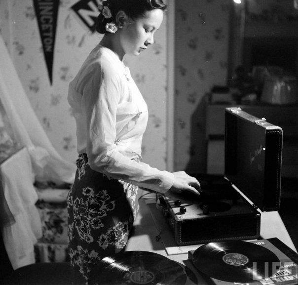 สวยงามปานนางสวรรค์ ..เจ้าหญิงแห่งพม่า"June Rose Bellamy" สายเลือดตรงคน ...