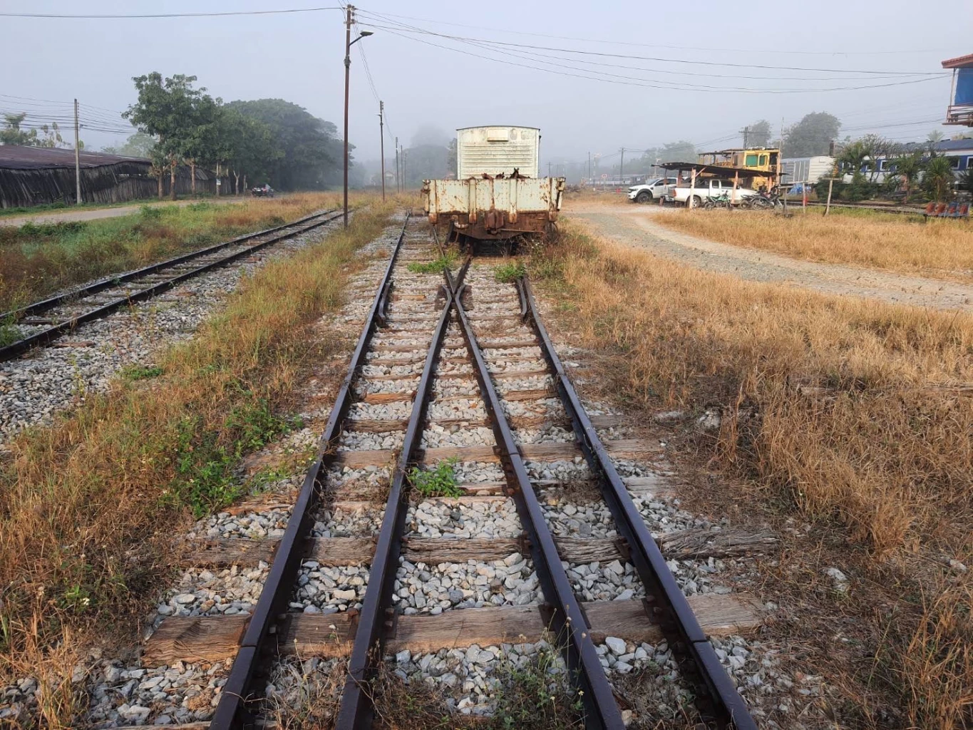 เจ้าหน้าที่ผิดสังเกต ต้องซ่อมรางรถไฟเป็นประจำ หวั่นรถตกราง