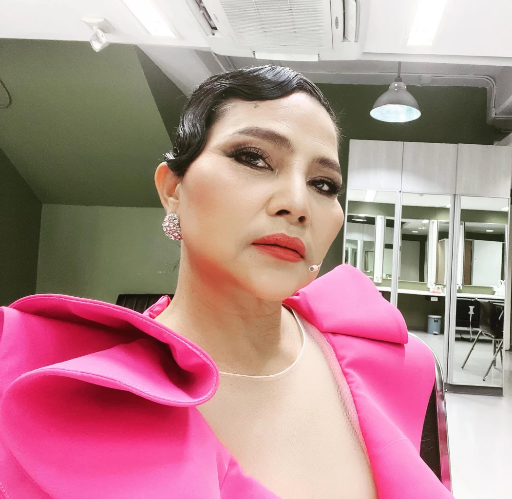 “สุนารี” ทุ่มจัดเต็ม ให้เลขเด็ดโค้งสุดท้าย เลขเดียว 100 กว่าใบ งวด 16/02/2566